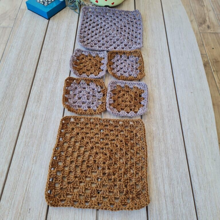 Granny Square Cowl Crochet Pattern - Sandra Stitches