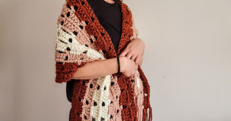 How to Crochet a Chunky Wrap - Free Pattern for Beginners - Berries ...